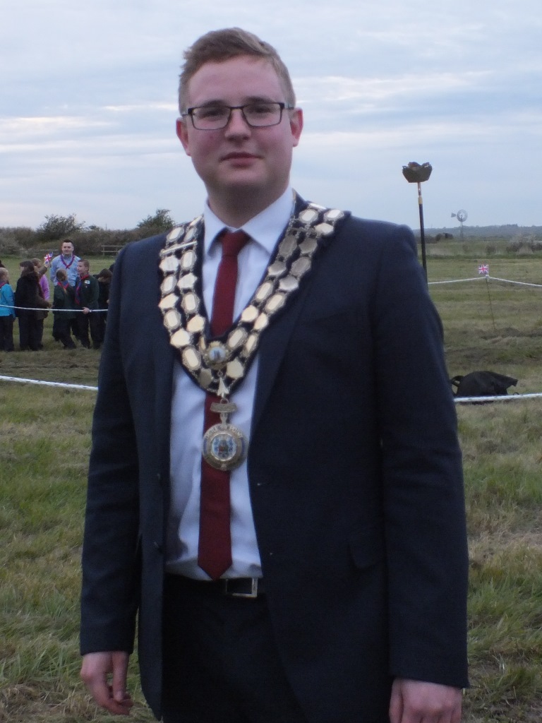 Lighting a Beacon to celebrate her Majesty the Queen's 90th birthday ...